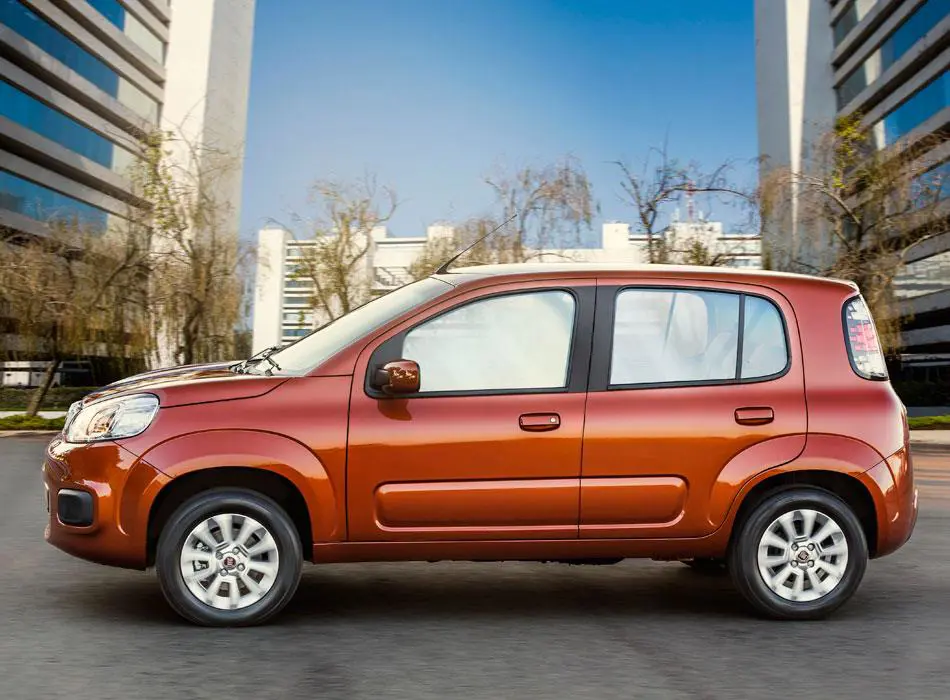 Fiat Uno Price, Specs, Review, Pics & Mileage in India