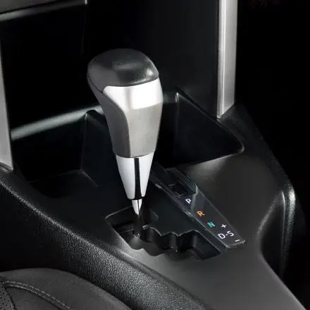 Innova Crysta Petrol Zx Automatic vs Safari Xe vs Marazzo M6 Compare in ...
