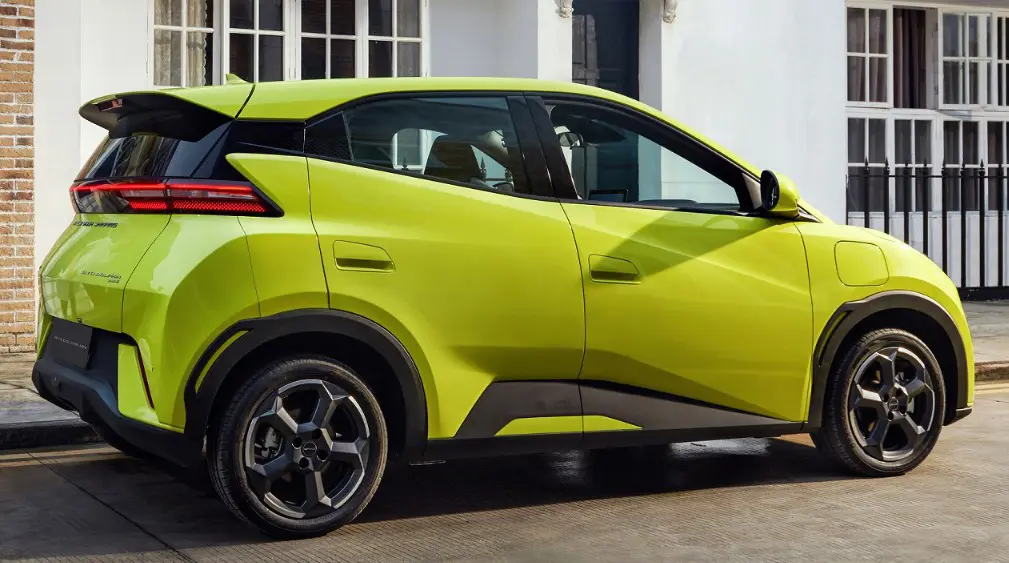 BYD Seagull Price, Specs, Review, Pics & Mileage in India