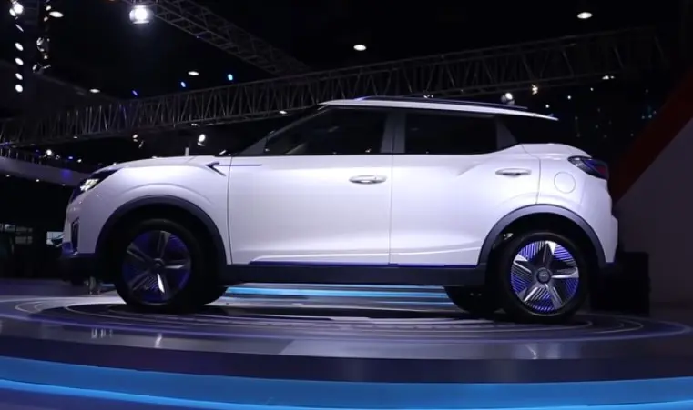Mahindra Electric XUV300 Images
