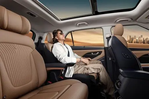 Hyundai Alcazar Adventure Edition DCT Price, Specs, Top Speed & Mileage ...