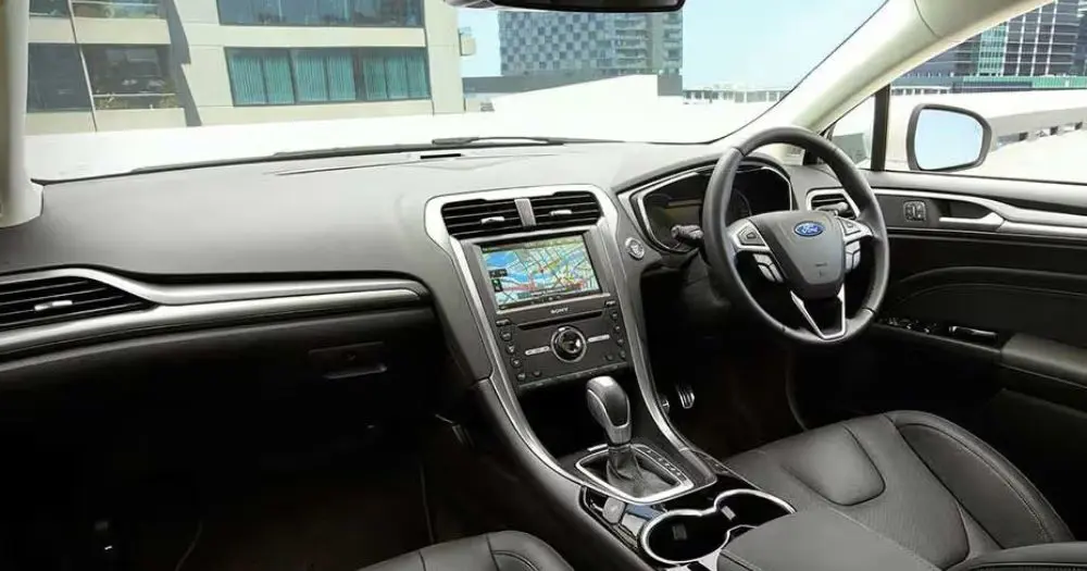 Ford Mondeo Price, Specs, Review, Pics & Mileage in India