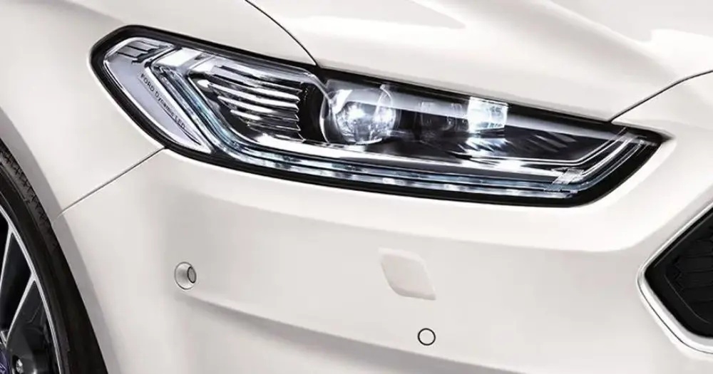 Ford Mondeo Price, Specs, Review, Pics & Mileage in India