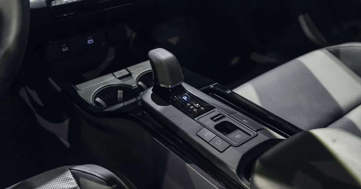 Toyota Prius (2019) Images