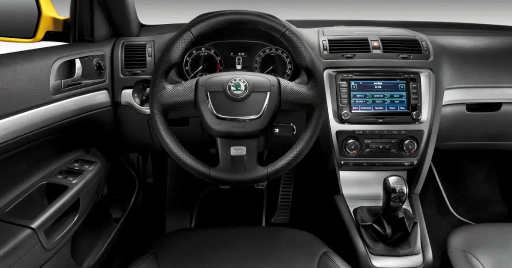 Skoda Octavia (2010) Images