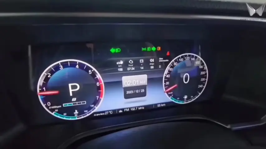 Mahindra Bolero Images