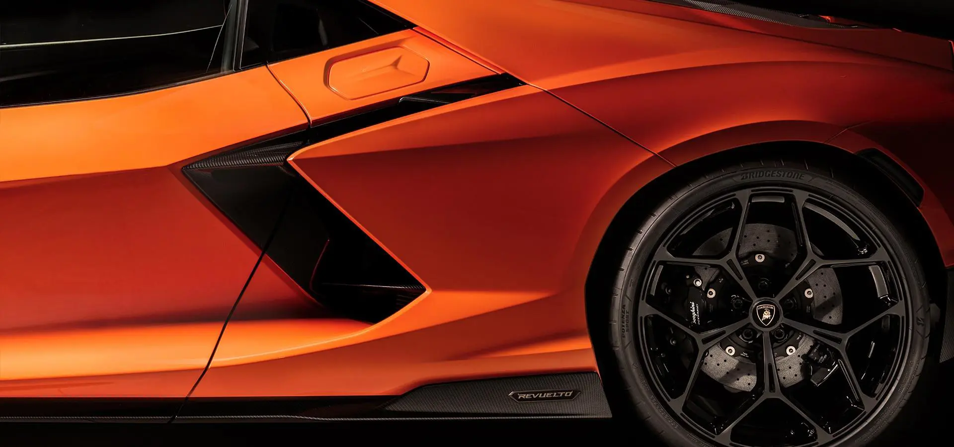 Lamborghini Revuelto Price, Specs, Review, Pics & Mileage in India