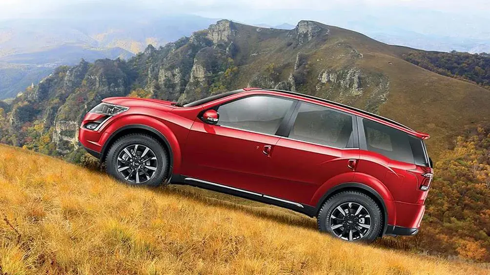 Mahindra XUV500 Price, Specs, Review, Pics & Mileage in India