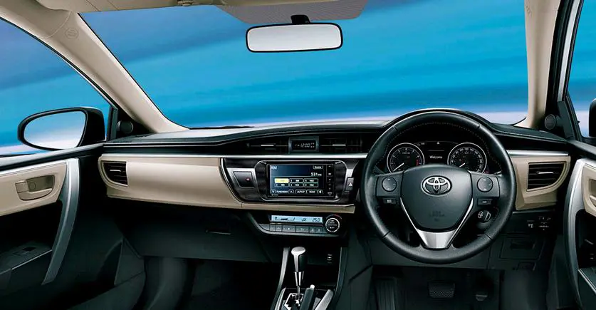 Toyota Corolla Altis (2016) Images