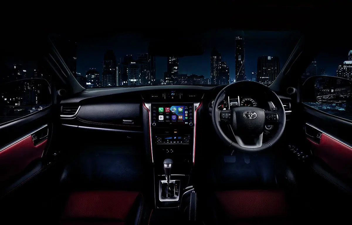 Toyota Legender 4x2 Images