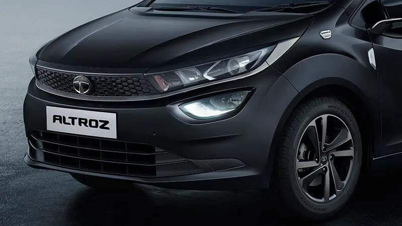 Tata Altroz XT Dark Price, Specs, Top Speed & Mileage in India