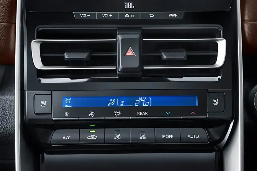 Toyota Innova Hycross GX (O) 8-Seater Images