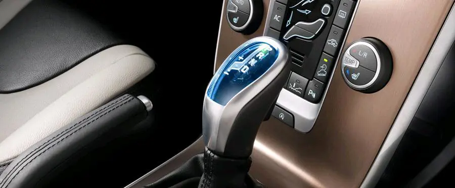 Volvo V40 (2016) Images