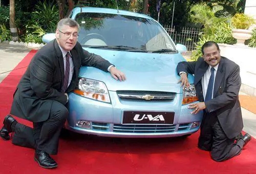 Chevrolet Aveo U-VA (Petrol) Price, Specs, Review, Pics & Mileage in India