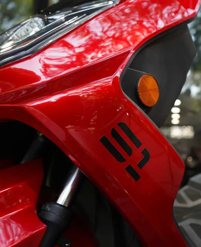 iVOOMi Electric Scooter Images