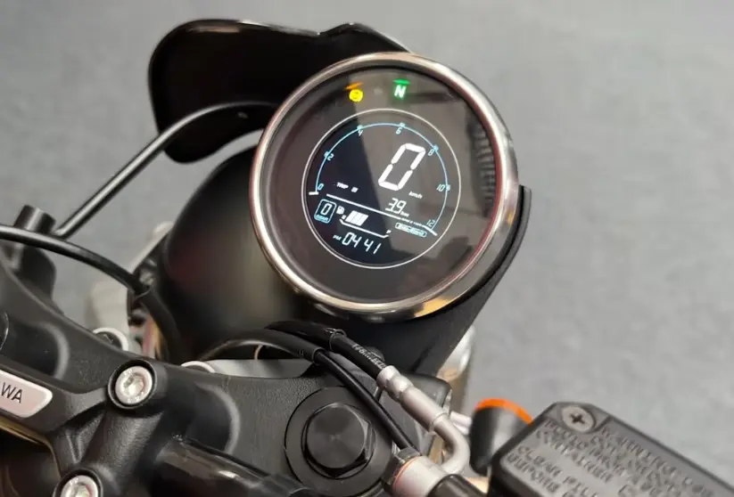 Jawa 42 FJ Aurora Green Matte (Alloy) Price, Specs, Top Speed & Mileage ...