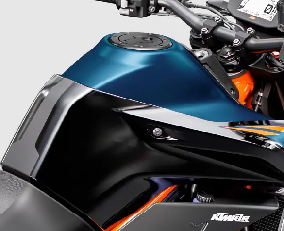 KTM Duke 890 R Images