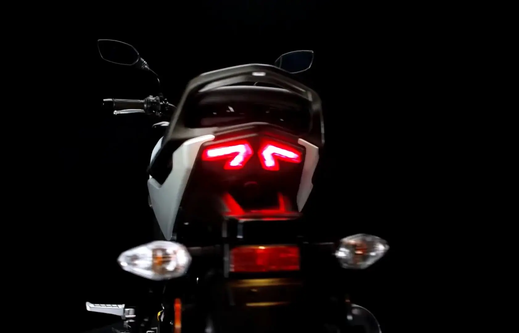 TVS Raider 125 iGO Price, Specs & Mileage in India