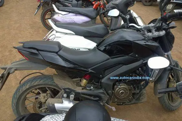 Bajaj Pulsar CS400 Price, Specs, Review, Pics & Mileage in India