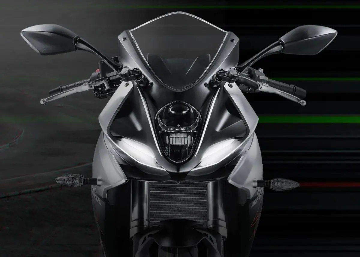 Benelli 300 Price, Specs, Review, Pics & Mileage in India