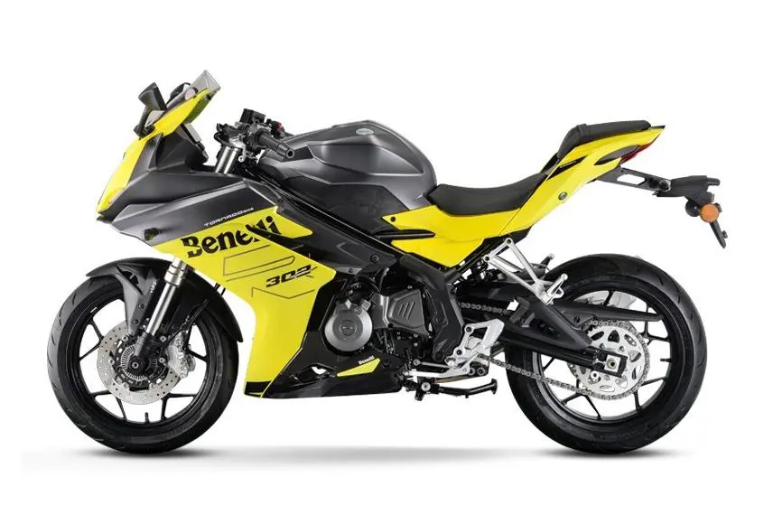 Benelli 300 Price, Specs, Review, Pics & Mileage in India