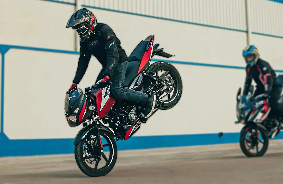 Bajaj Pulsar 150 Twin Disc Price, Specs, Top Speed & Mileage in India ...