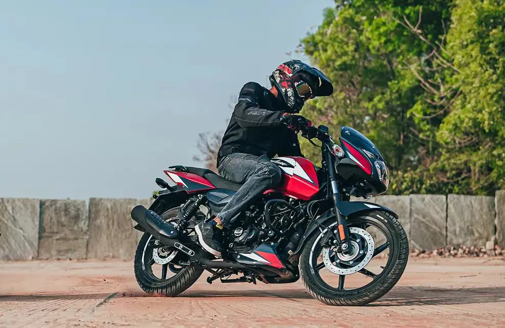 Bajaj Pulsar 150 Twin Disc Images