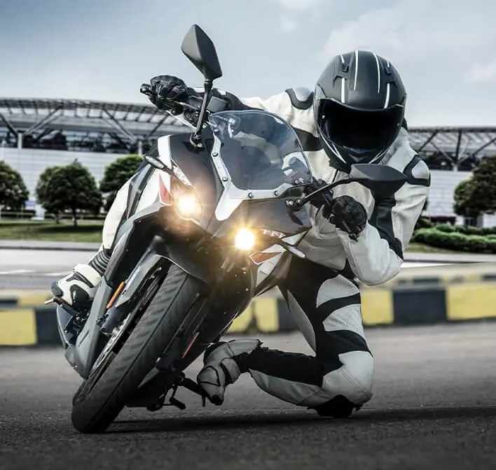 2024 Bajaj Pulsar RS200 Price, Specs, Top Speed & Mileage in India (New ...