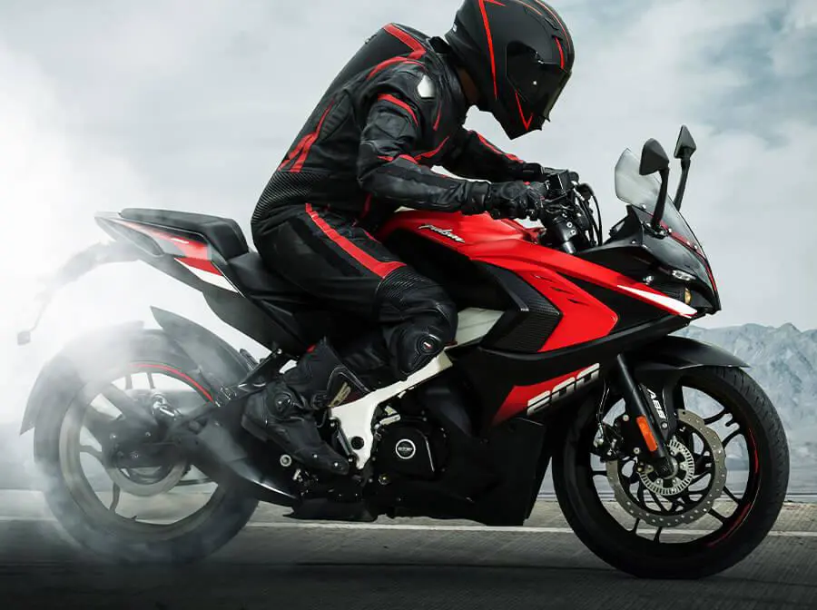 2024 Bajaj Pulsar RS200 Price, Specs, Top Speed & Mileage in India (New ...