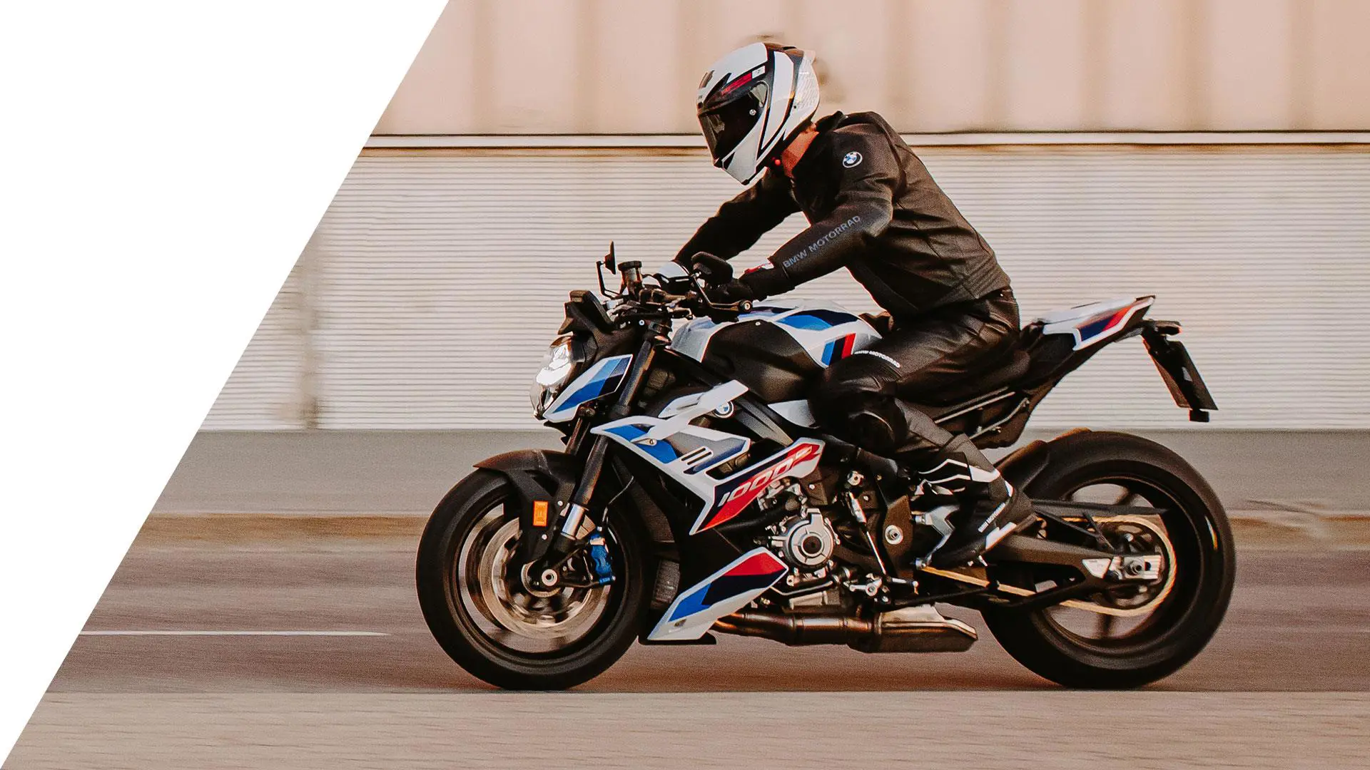 BMW M1000R Images