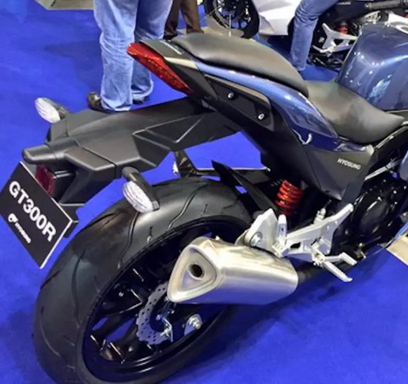 Hyosung GT300R Price, Specs, Review, Pics & Mileage in India