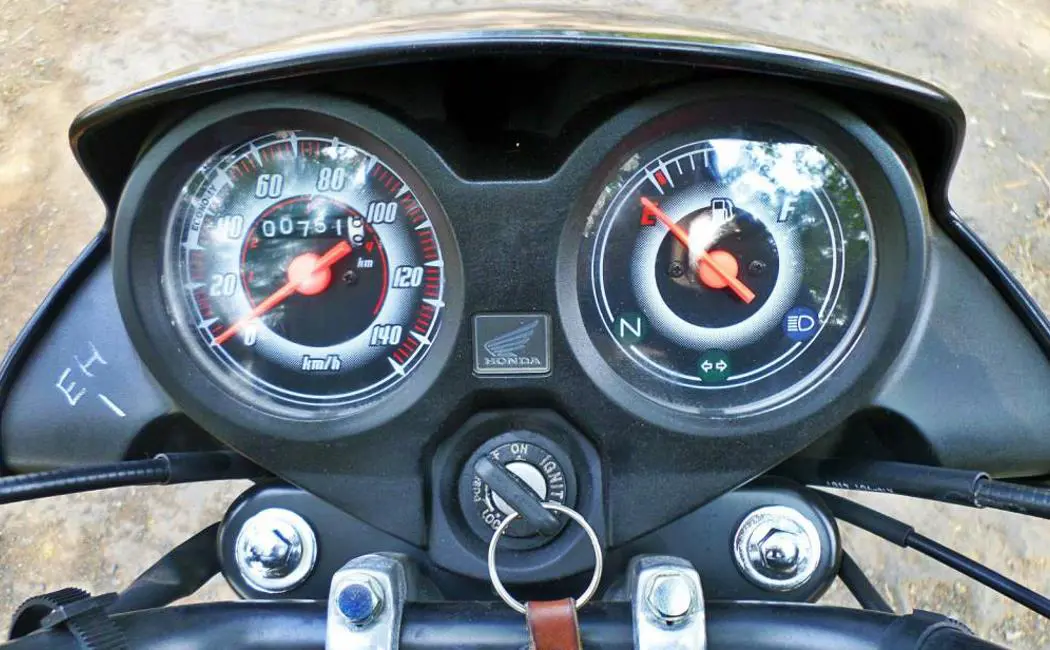 Honda CD Dream Price, Specs, Review, Pics & Mileage in India