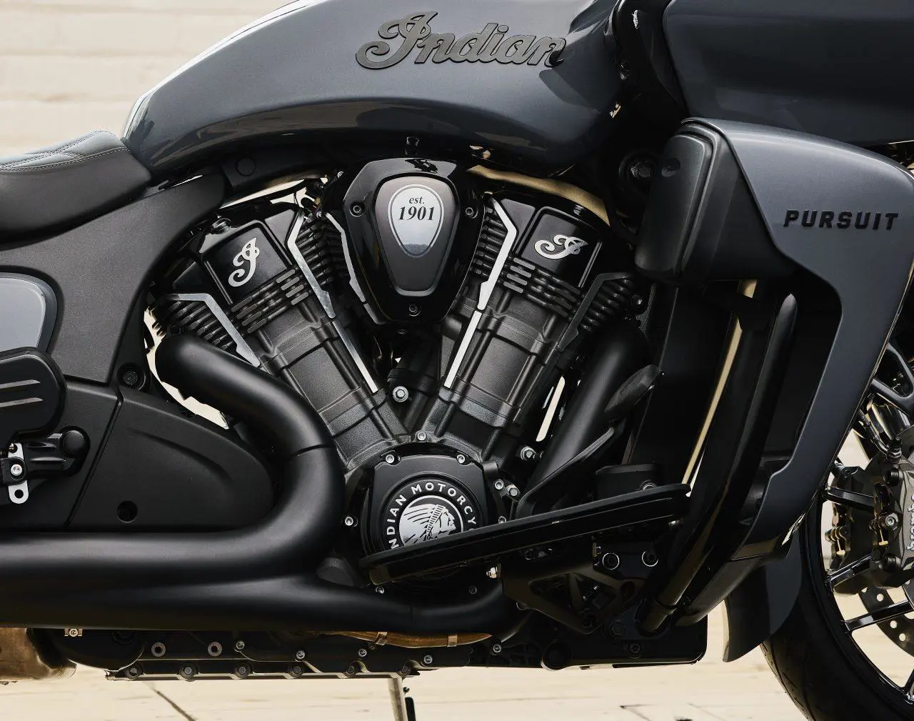 2025 Indian Pursuit Dark Horse Price, Specs, Top Speed & Mileage in India