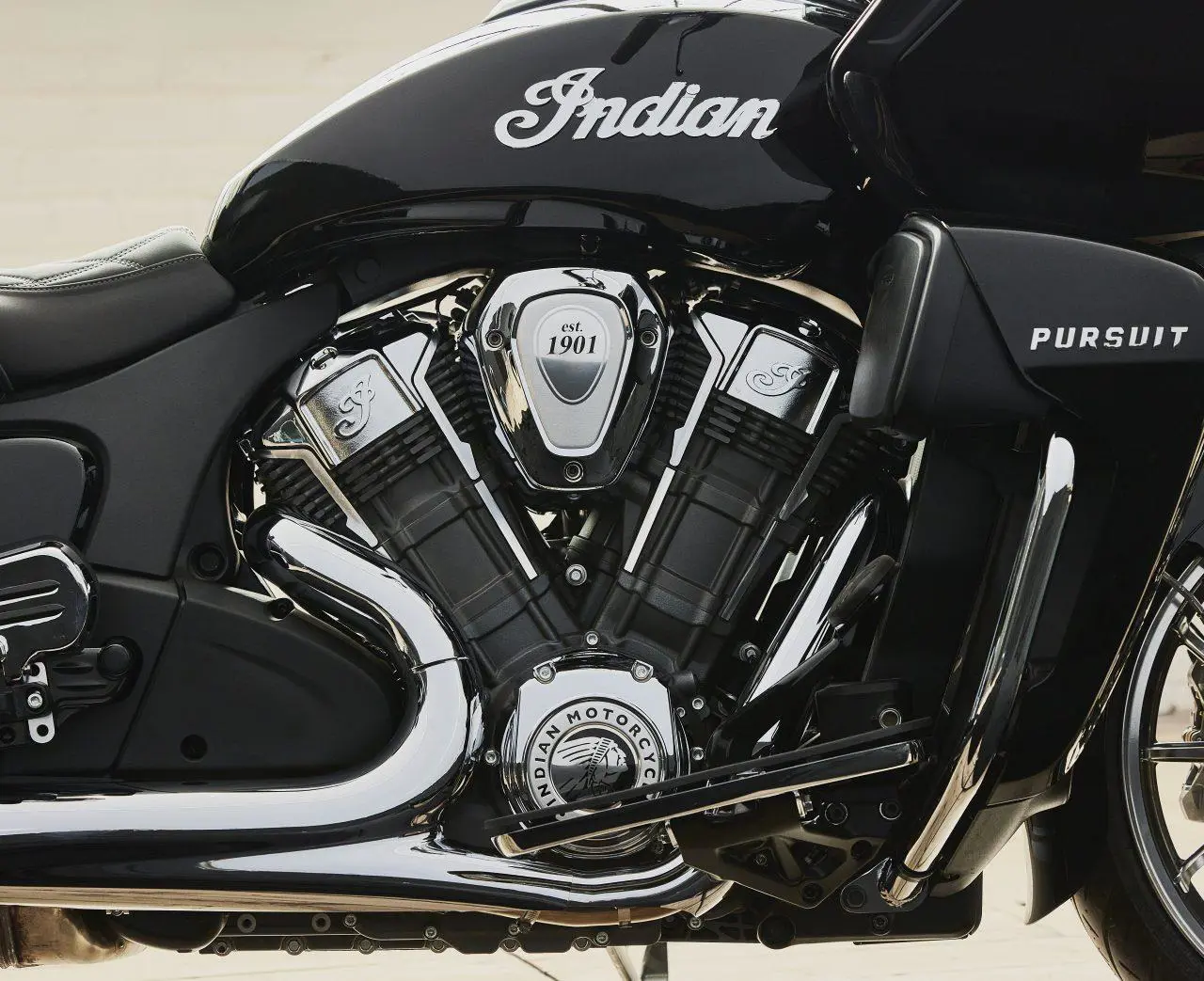2025 Indian Pursuit Limited Price, Specs, Top Speed & Mileage in India