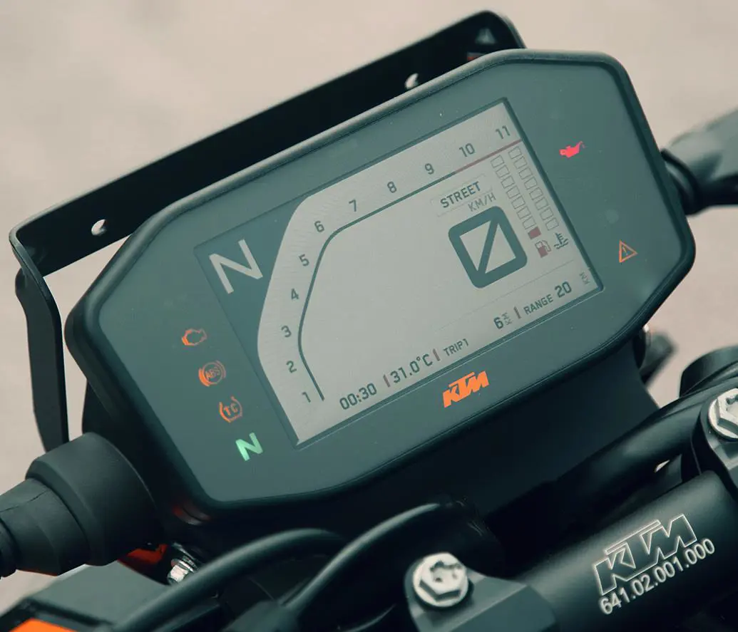 2020 KTM Duke 790 Price, Specs, Top Speed & Mileage in India