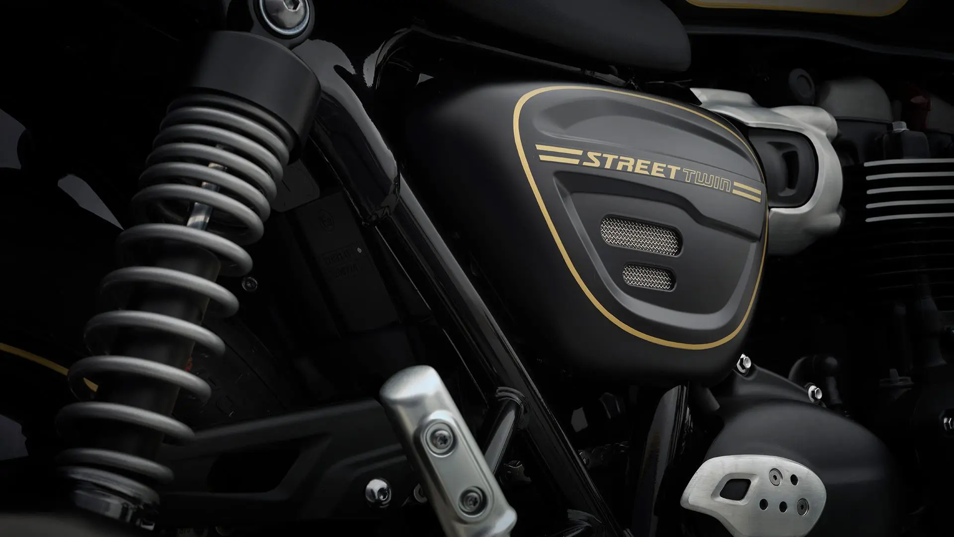 Triumph Street Twin Gold Line Price, Specs, Top Speed & Mileage in India
