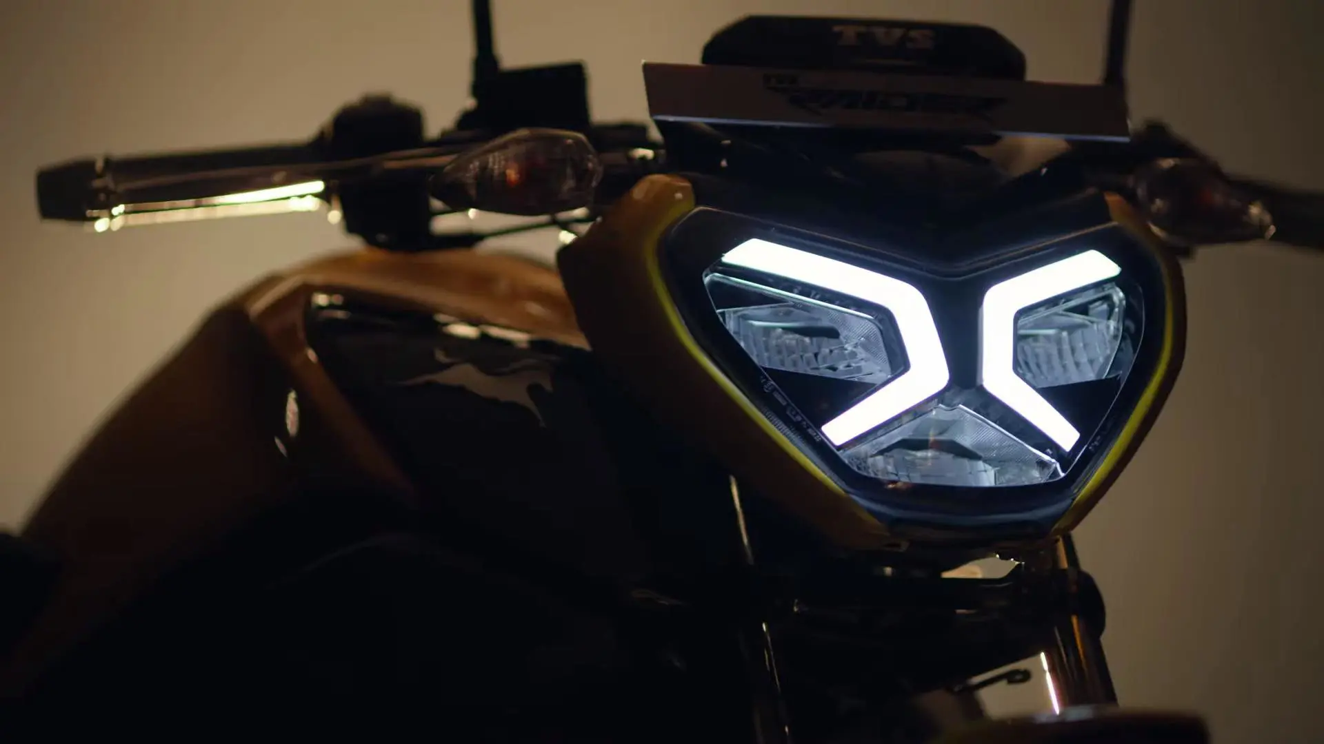 TVS Raider 125 Images