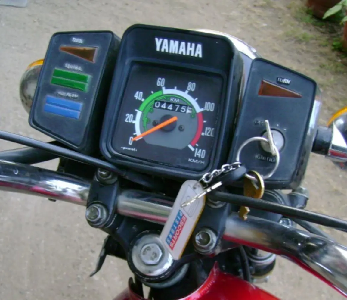 Yamaha RX 100 Price, Specs, Top Speed & Mileage in India