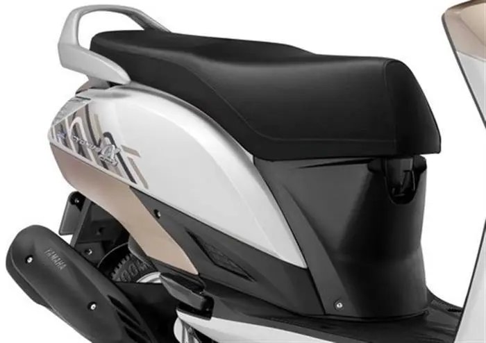 Yamaha Alpha Gleaming Gold Price, Specs, Top Speed & Mileage in India