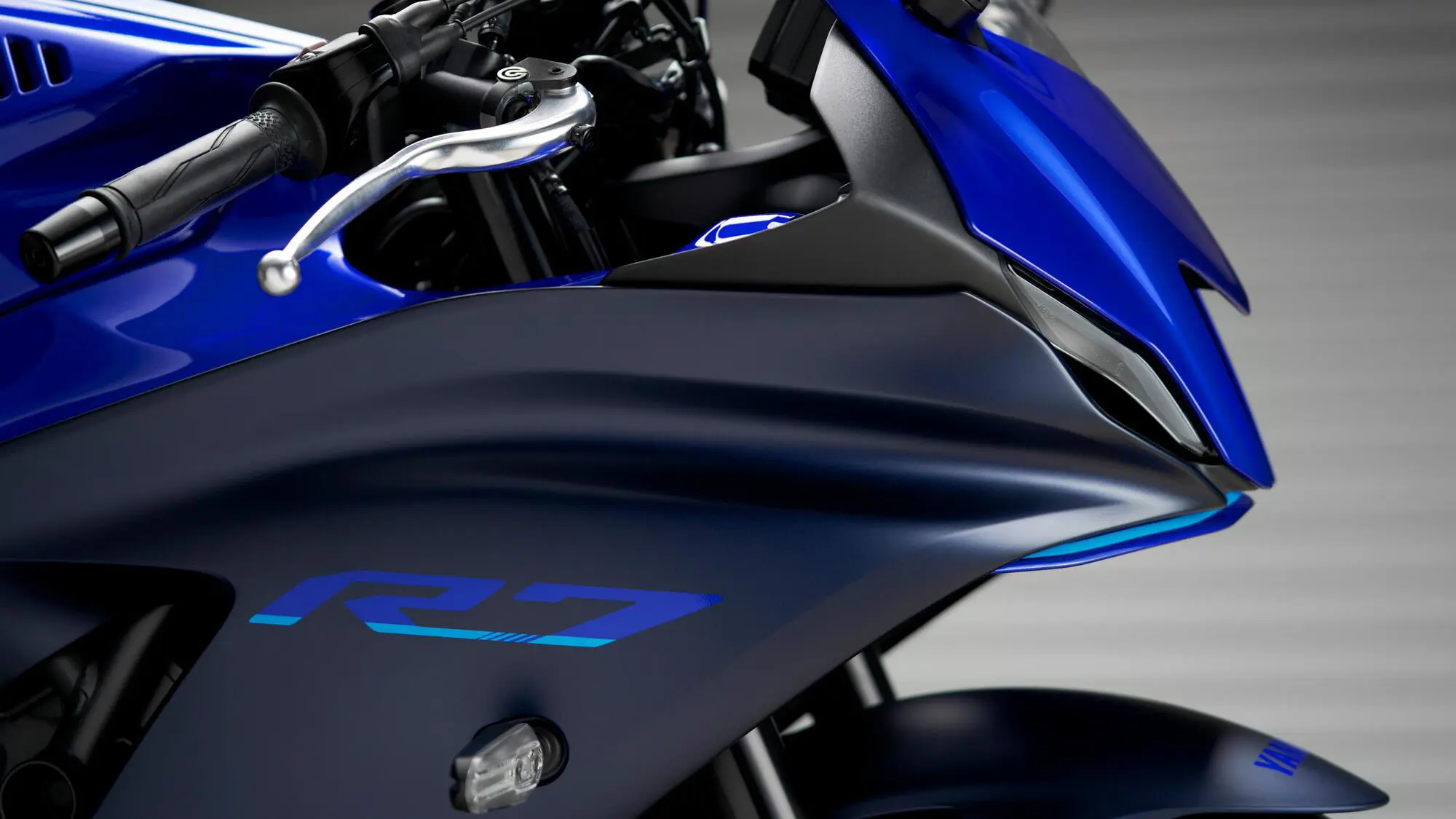 Yamaha R-Series Images