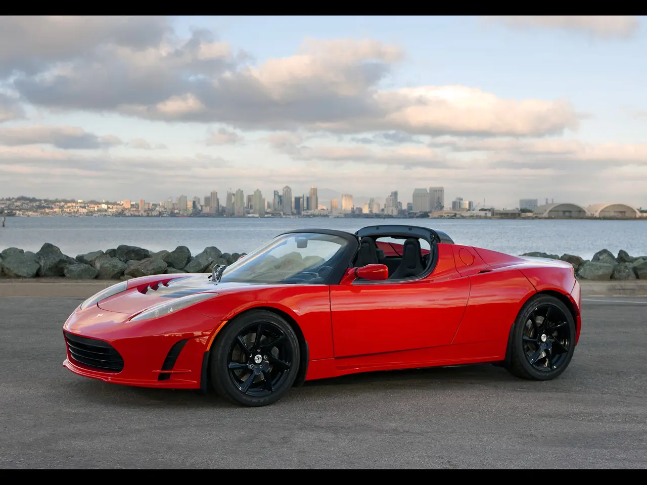 Roadster - Image Gallery | Maxabout | Autos MaxAbout