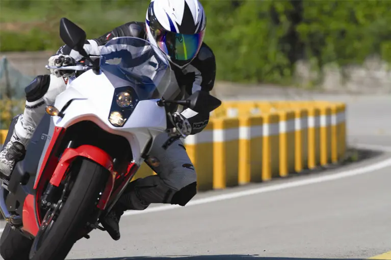 GT650R - Image Gallery | Maxabout | Autos MaxAbout