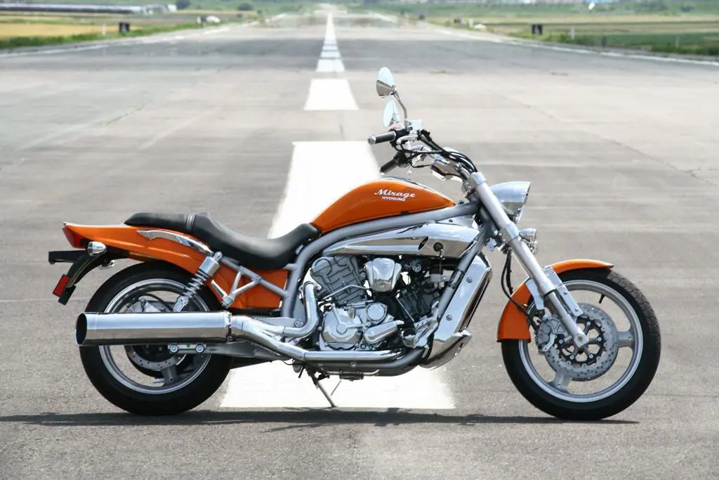 Hyosung GV650 - Image Gallery | Maxabout | Autos MaxAbout