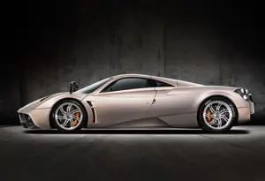 Pagani Huayra Images