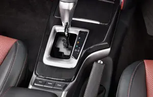 Toyota Legender 4x2 Images