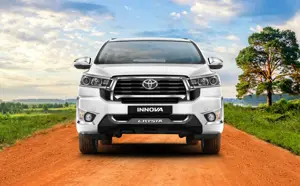 Toyota Innova Crysta Diesel GX Images